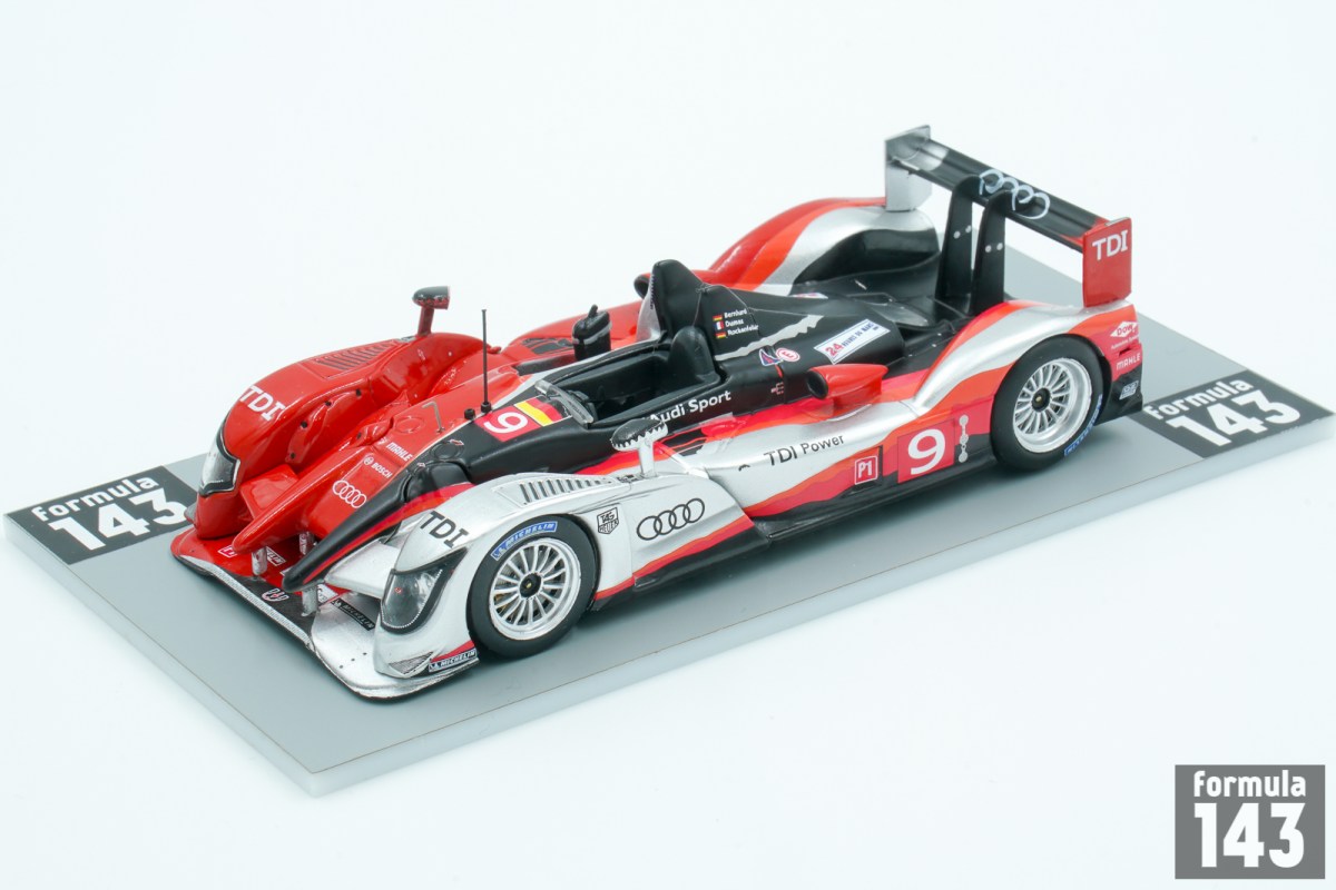 2010 Audi R15 Rockenfeller / Bernard / Dumas – formula143